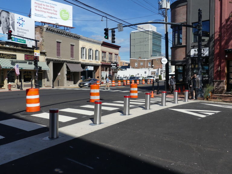 RED BANK: BROADWALK BOLLARDS GO BIG - Red Bank Green