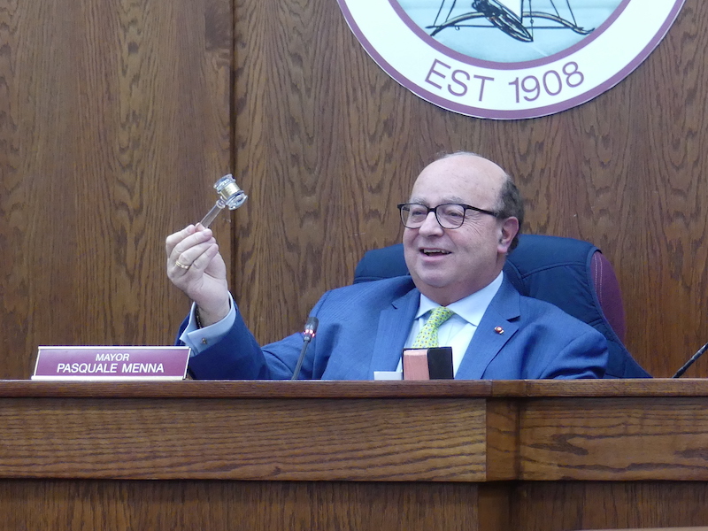 RED BANK: MENNA ERA ENDS - Red Bank Green